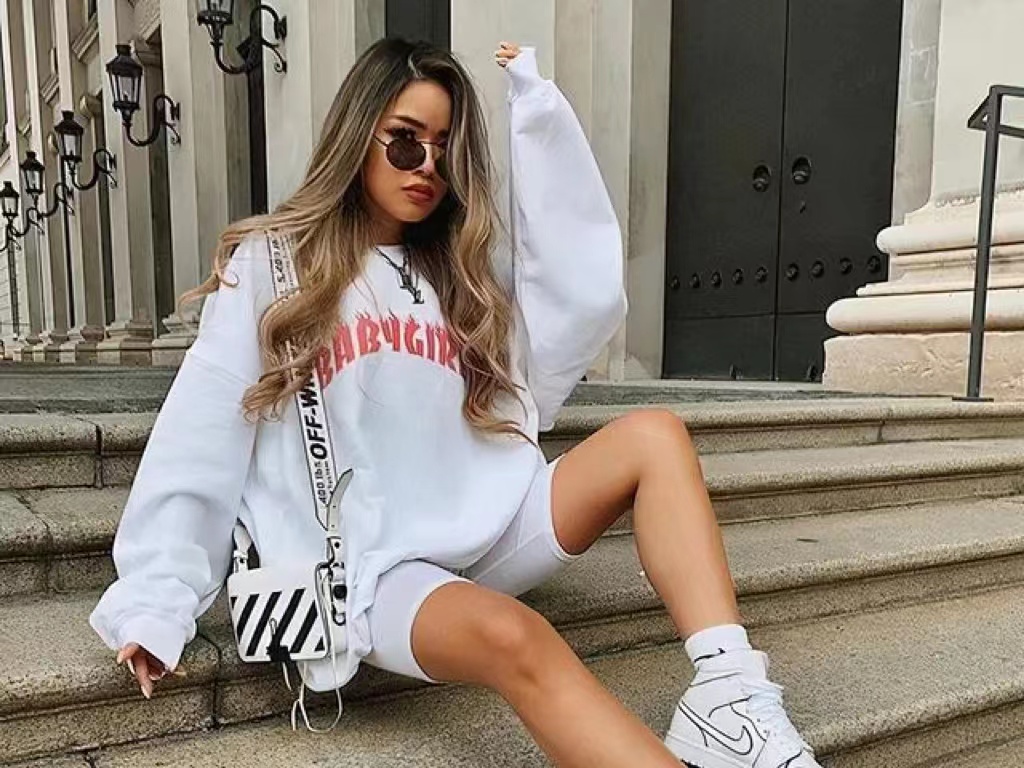 Mastering Sporty and Chic: A Stylish Guide to Effortless Elegance ...